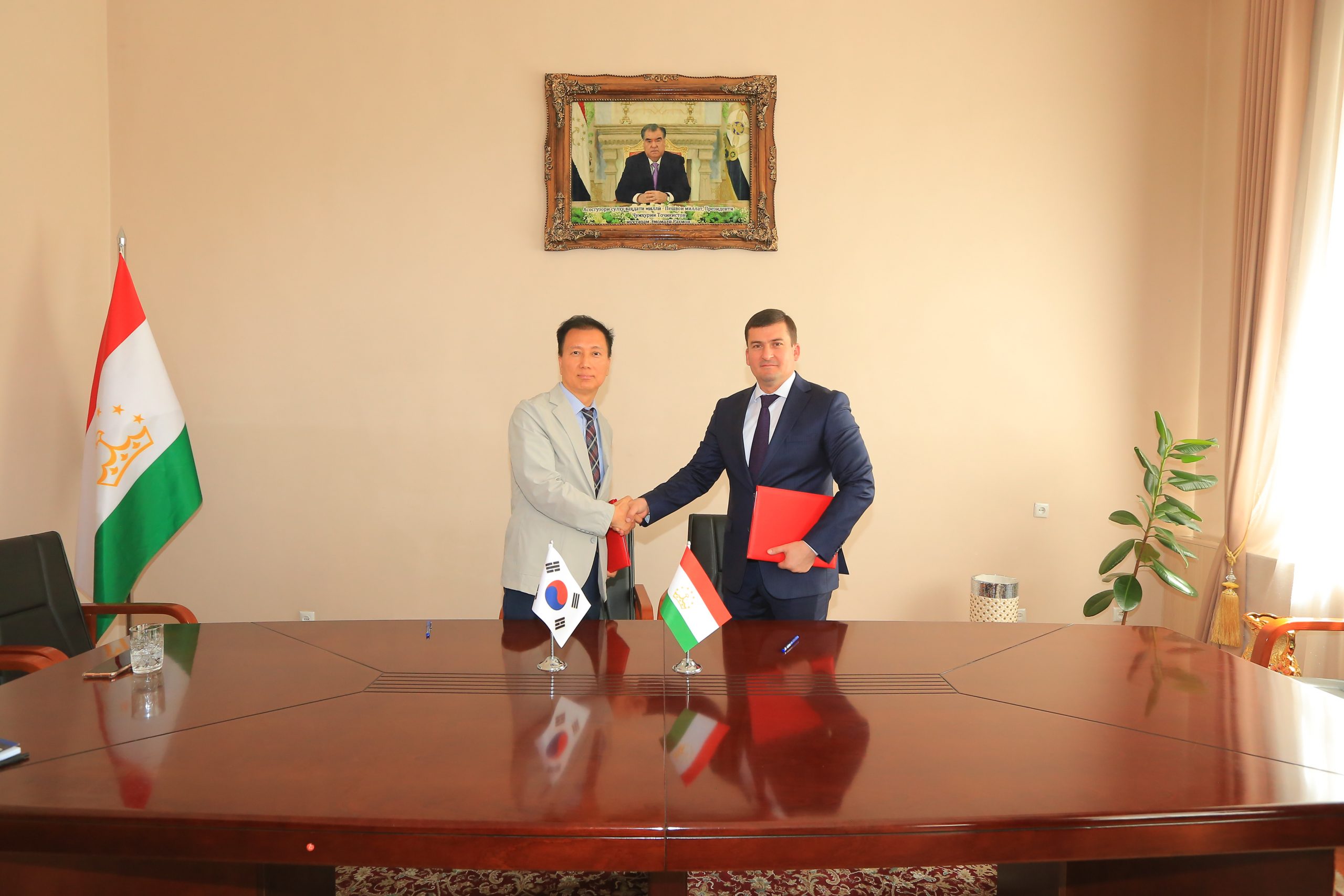 Tajik National University and Association of Korean Universities signed ...